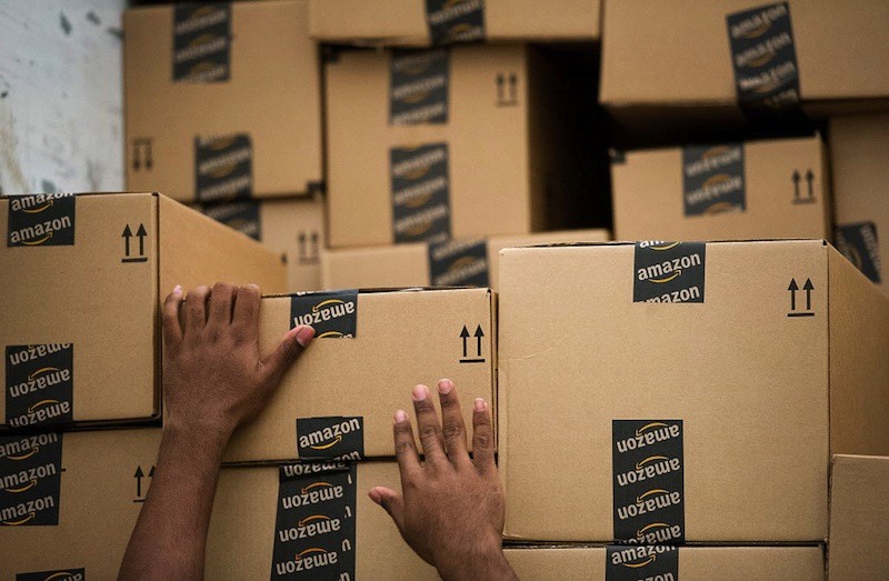 Amazon is Paying Employees to Make Positive Tweets about its Working ...