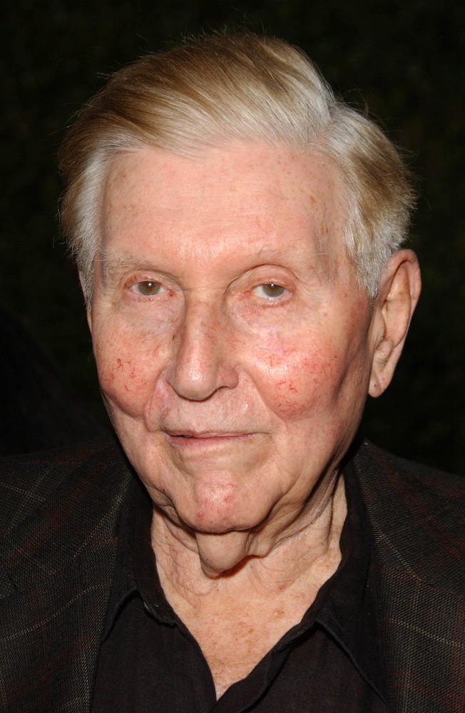 Star of His Own Rags to Riches Story, Media Mogul Sumner Redstone Dead ...